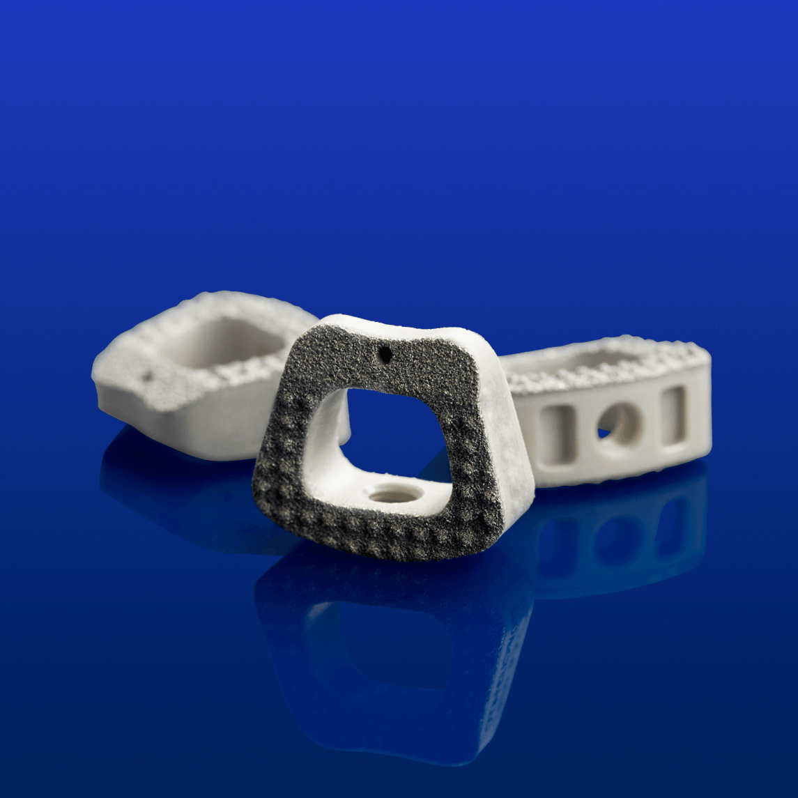 COLONIAL™ and COLONIAL™ TPS™ ACDF Spacer | Globus Medical